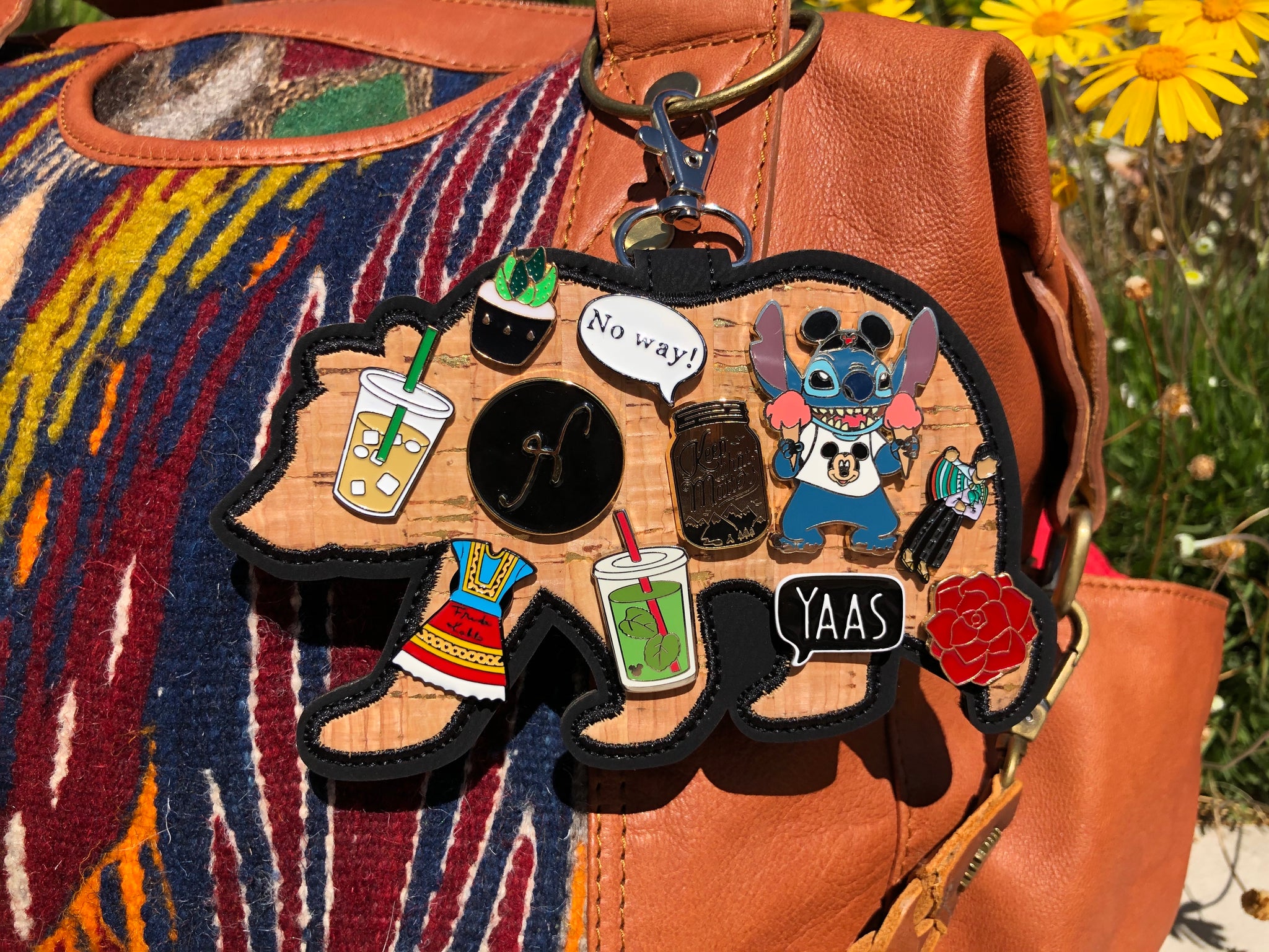 PinBear Portable Pin Display – ApplePine Designs